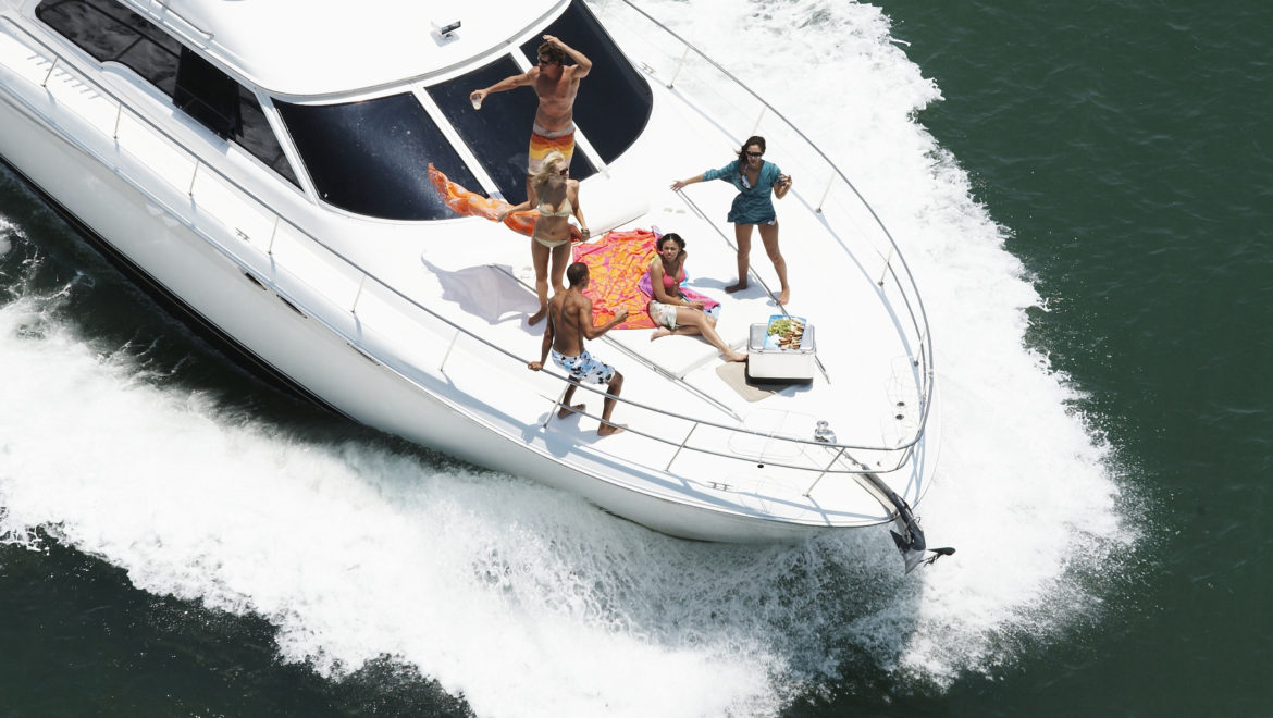 When It Comes To Boating, Alcohol and Water Don’t Mix | Sobering Up